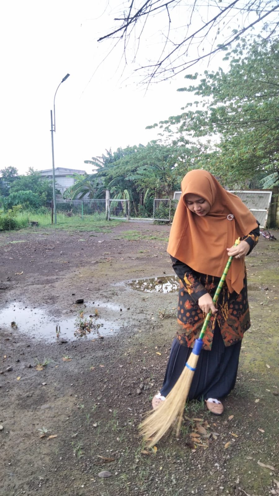 Meningkatkan Rasa Syukur dan Iman Melalui Giat Kebersihan Secara Berkala